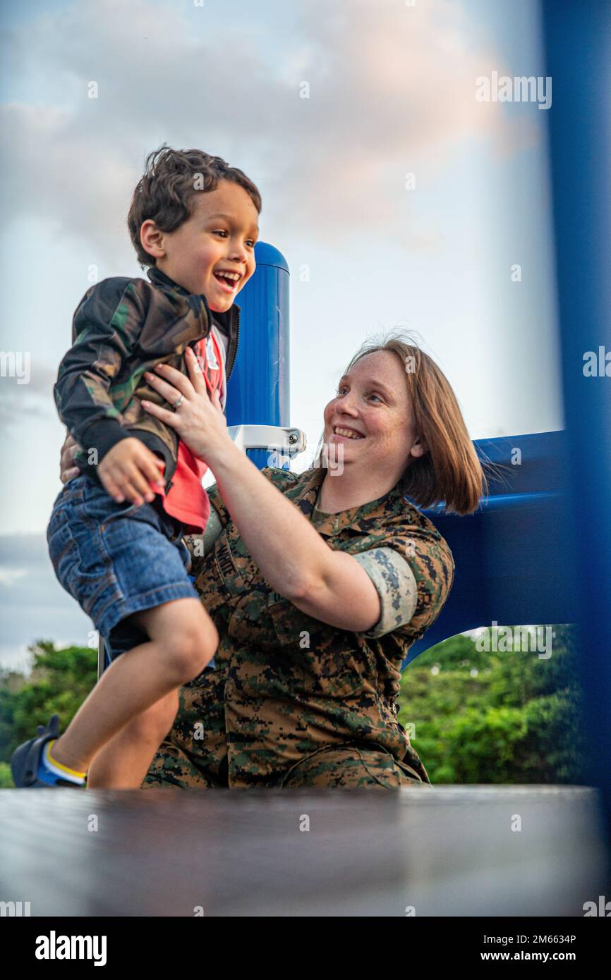 U s marine corps sgt white hi-res stock photography and images - Alamy