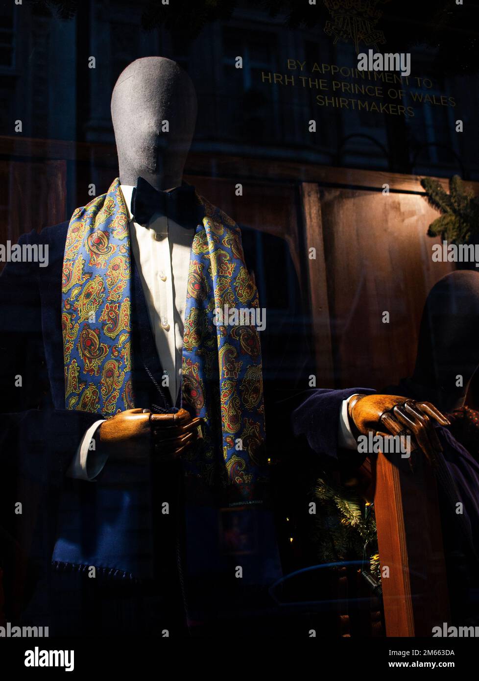 New and Lingwood, luxury, high-end gentlemen's clothing store in Jermyn ...