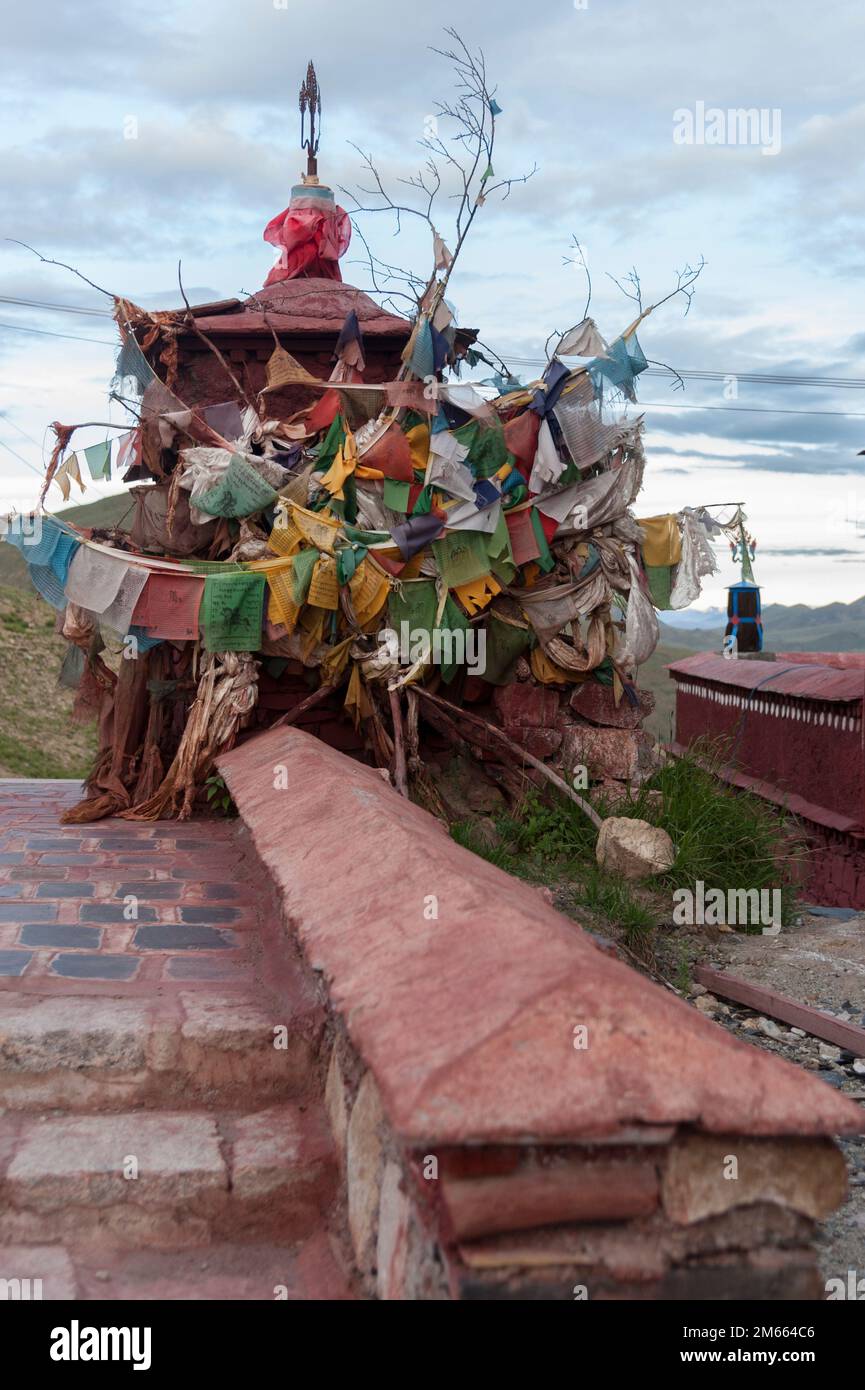 Beautiful Samding Monastery on Yamdrok Lake, Nangartse - Tibet Stock ...
