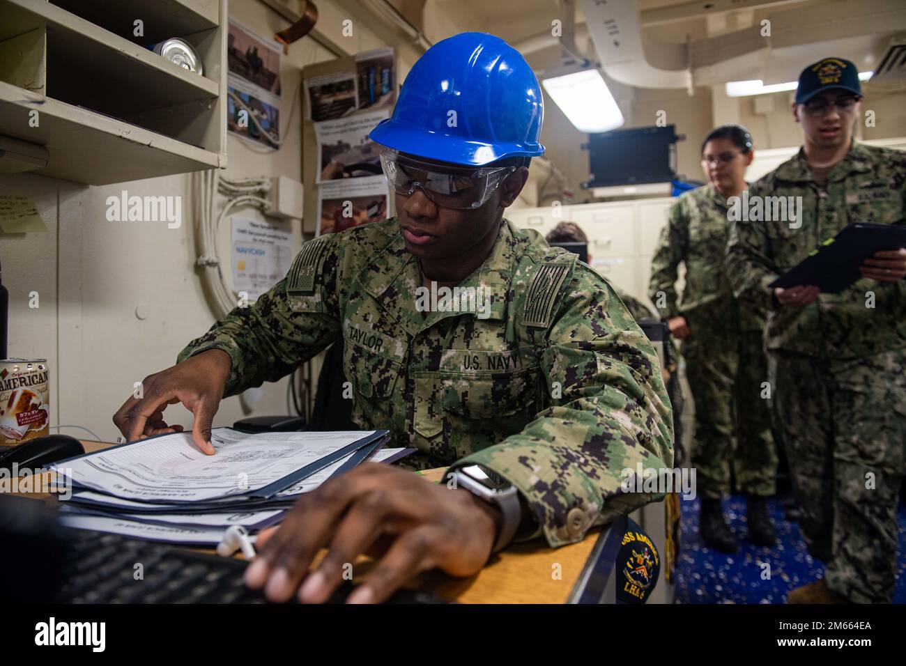SASEBO, Japan (April 5, 2022) Yeoman Seaman Apprentice David Taylor ...