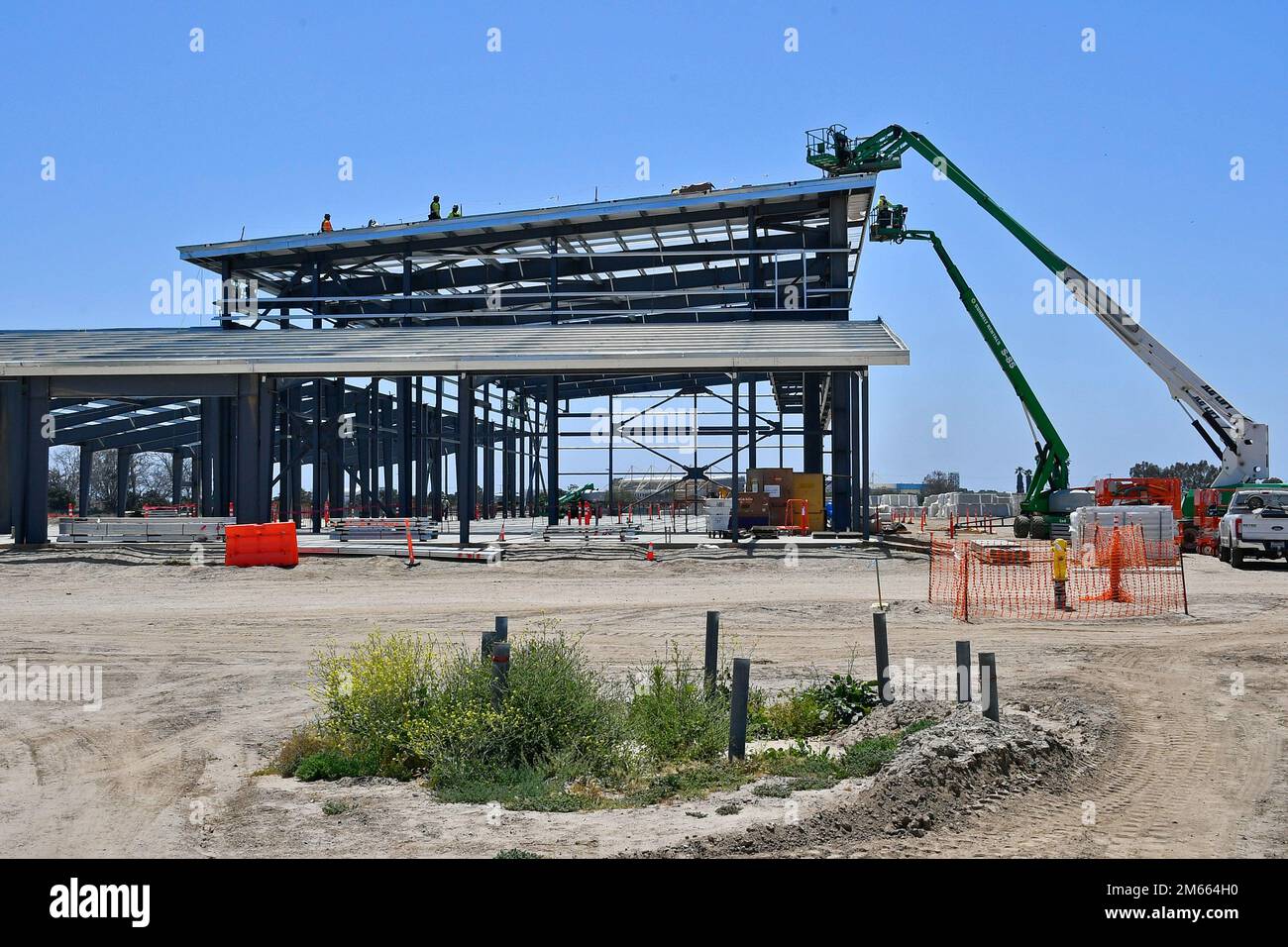 220512-N-AS200-5400 POINT MUGU, Calif. (May 12, 2022) – The Navy tours ...