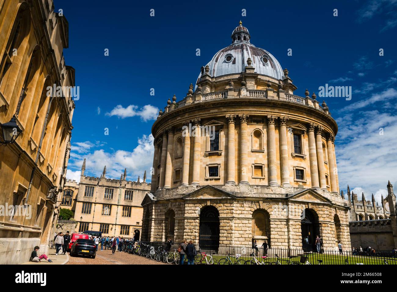 Cam triangle hi-res stock photography and images - Alamy