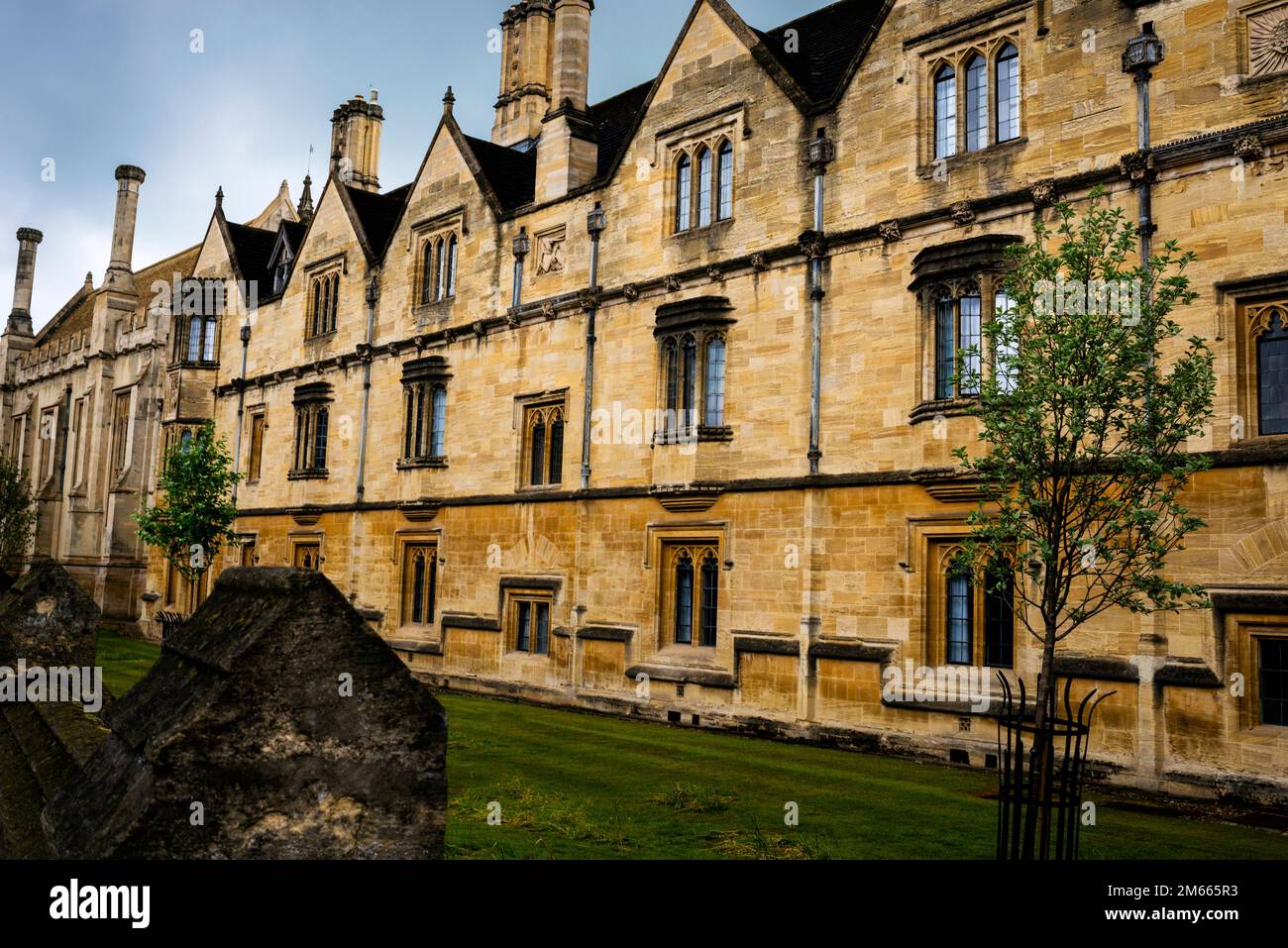 Old english vernacular style hi-res stock photography and images - Alamy