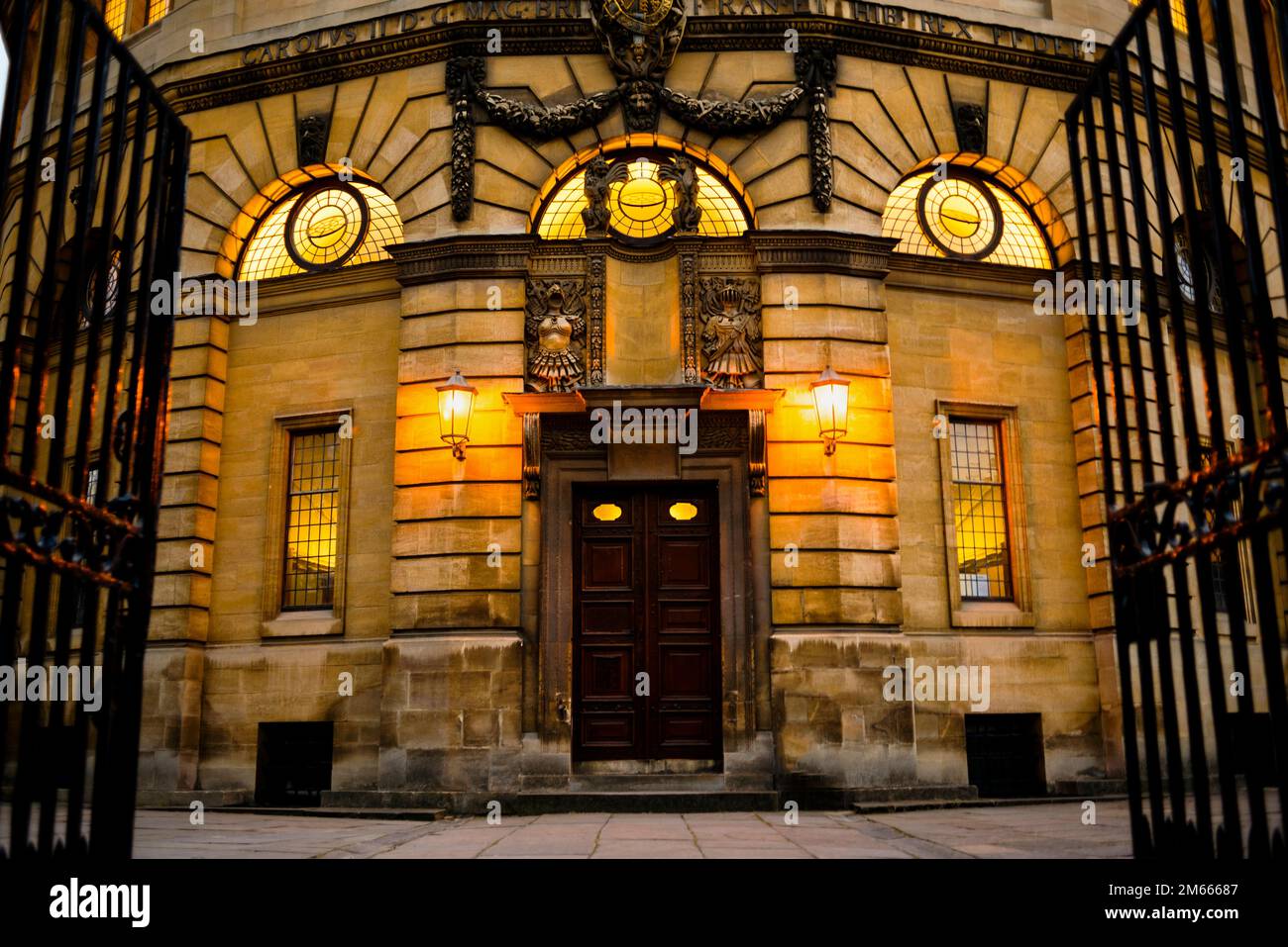 The Sheldonian Theatre of Oxford University designed by Christoper Wren ...