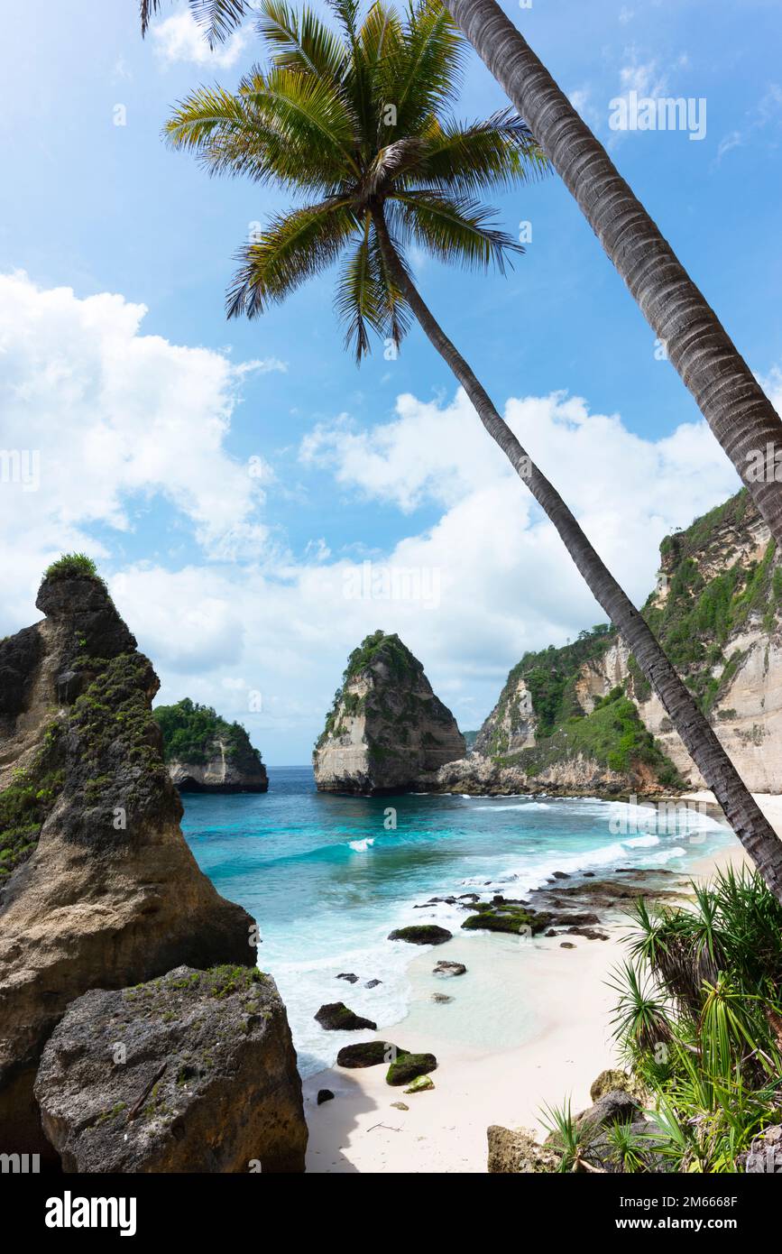 Diamond Beach on Nusa Penida Stock Photo - Alamy