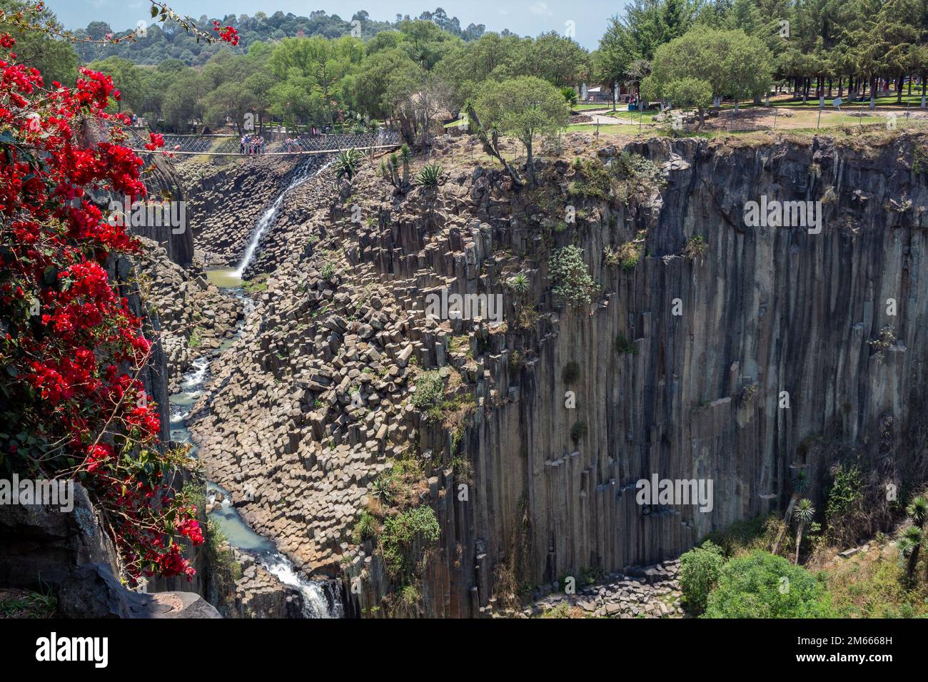 Basaltic prisms of Santa María Regla, basaltic columns in Hidalgo ...