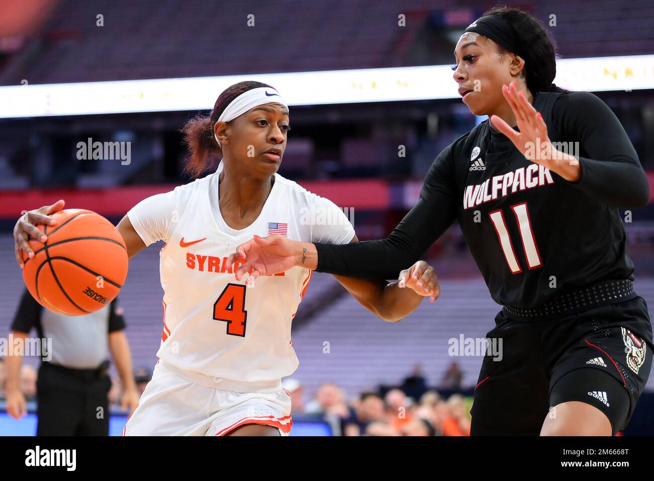 January 1, 2023: Syracuse Orange guard Teisha Hyman (4) drives to the ...