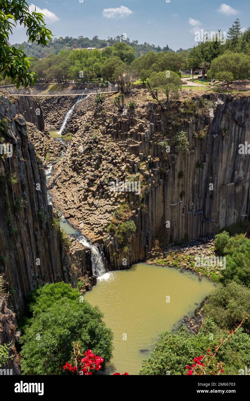 Basaltic prisms of Santa María Regla, basaltic columns in Hidalgo ...