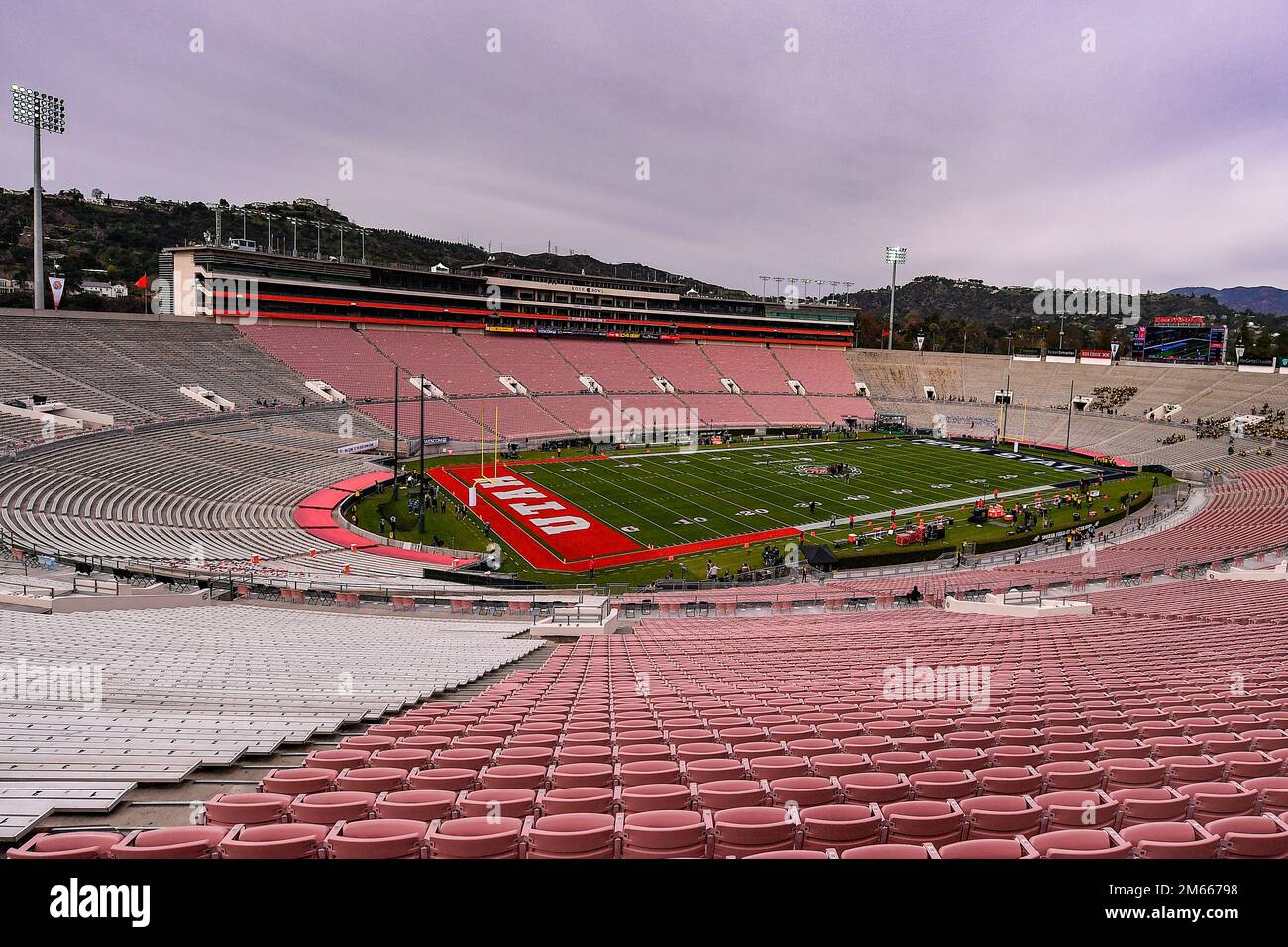 Pasadena, CA. 2nd Jan, 2023. View of the Rose Bowl Stadium before the ...