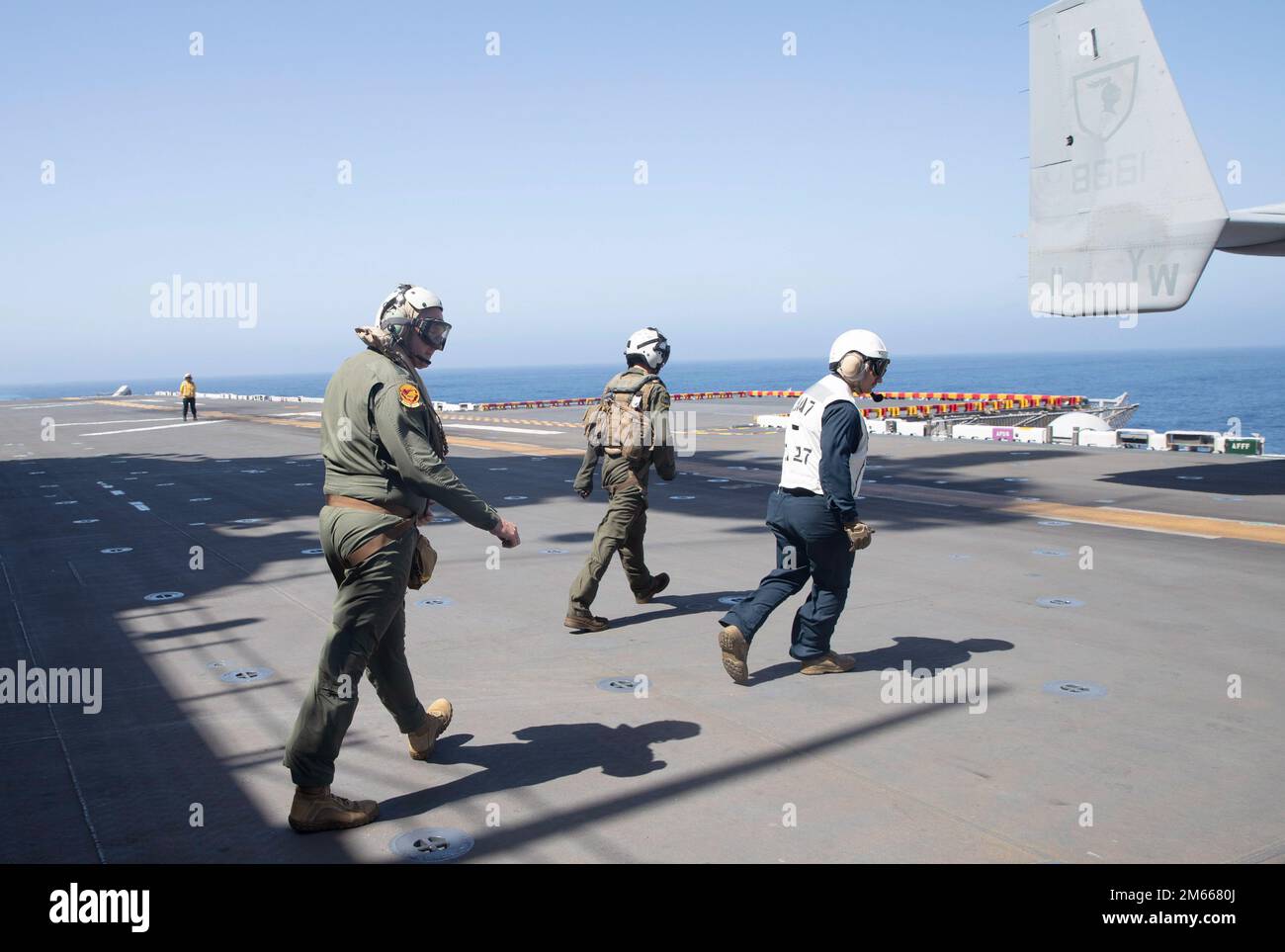 220406-N-XN177-3010 PACIFIC OCEAN (April 6, 2020) – U.S. Air Force Lt ...