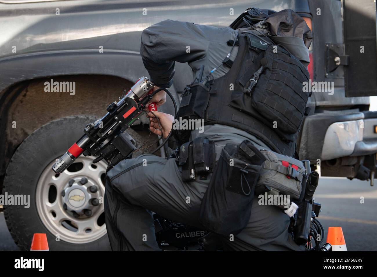 220406-N-RB149-1010 KEFLAVIK AIR BASE, Iceland (April 6, 2022 ...