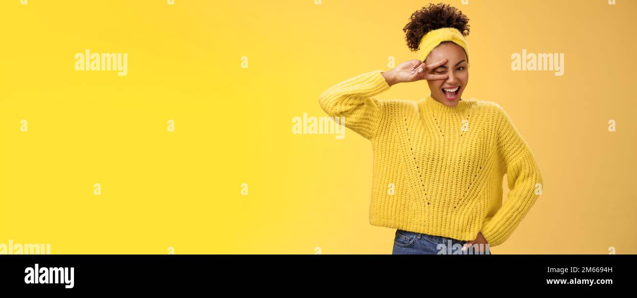 Friendly self-assured energetic african-american smiling healthy girl ...