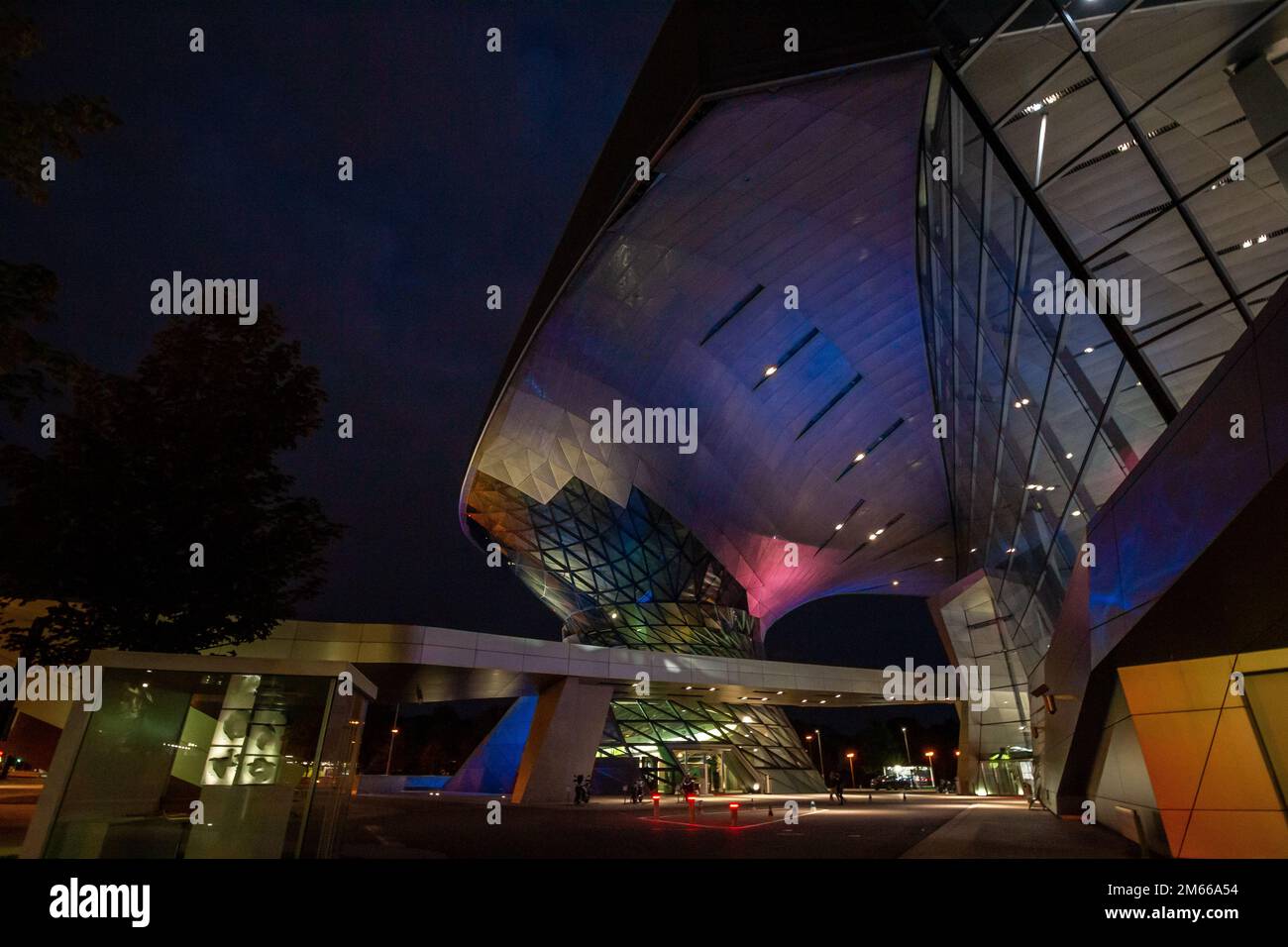 Munich new office building in hi-res stock photography and images - Alamy