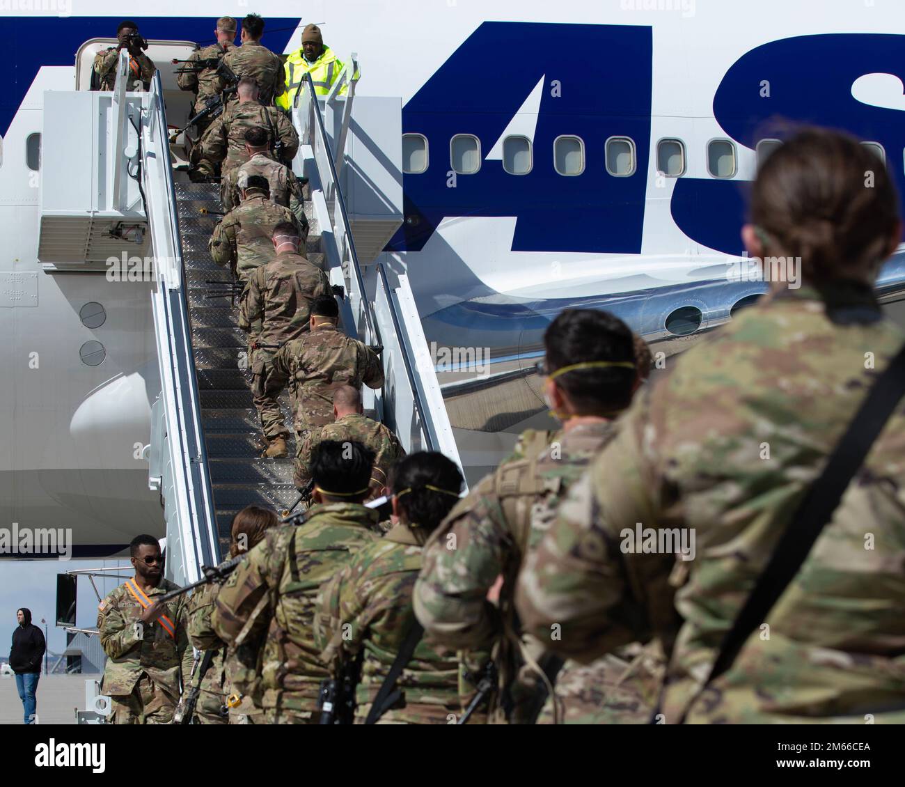 Ivy Soldiers assigned to the 3rd Armored Brigade Combat Team, 4th ...