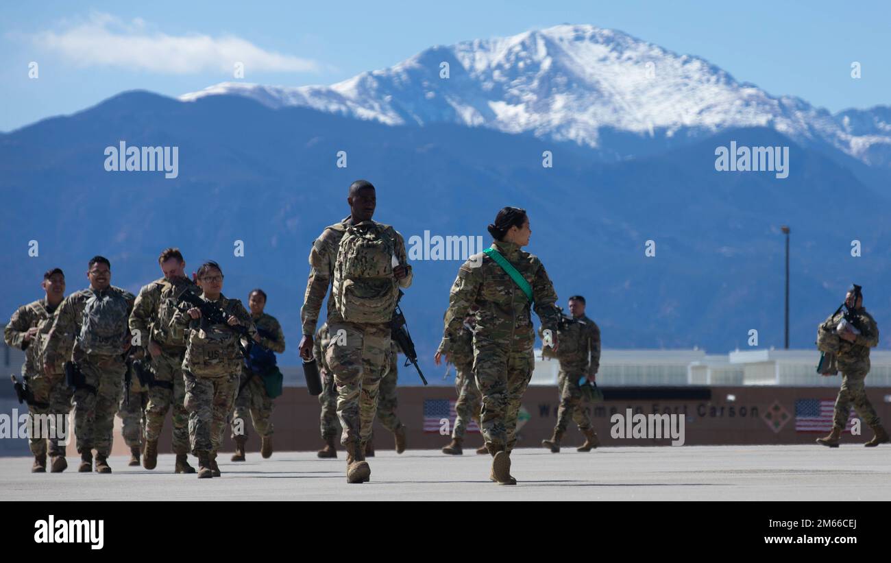 Ivy Soldiers assigned to the 3rd Armored Brigade Combat Team, 4th ...