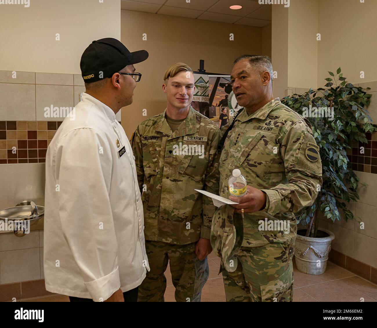 Lunch listening session hi-res stock photography and images - Alamy