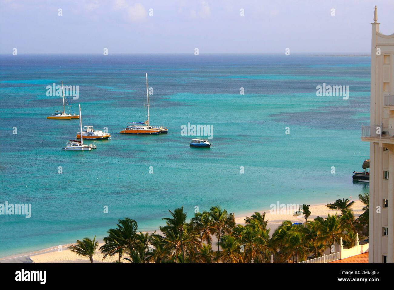 Secluded turquoise beach in Aruba, Caribbean Blue sea, Duth Antilles ...