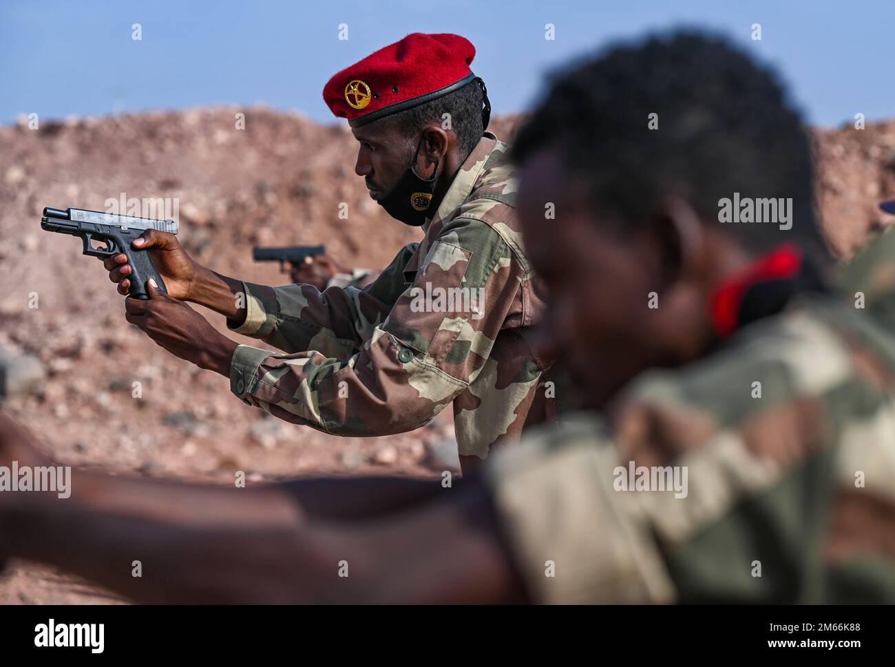U.S. Army National Guard Soldiers assigned to the 2nd Security Force ...