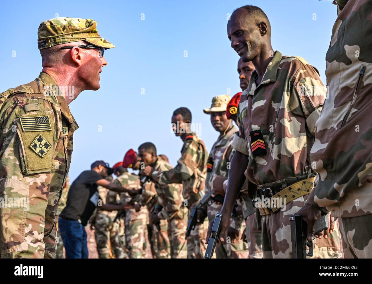 U.S. Army National Guard Soldiers assigned to the 2nd Security Force ...