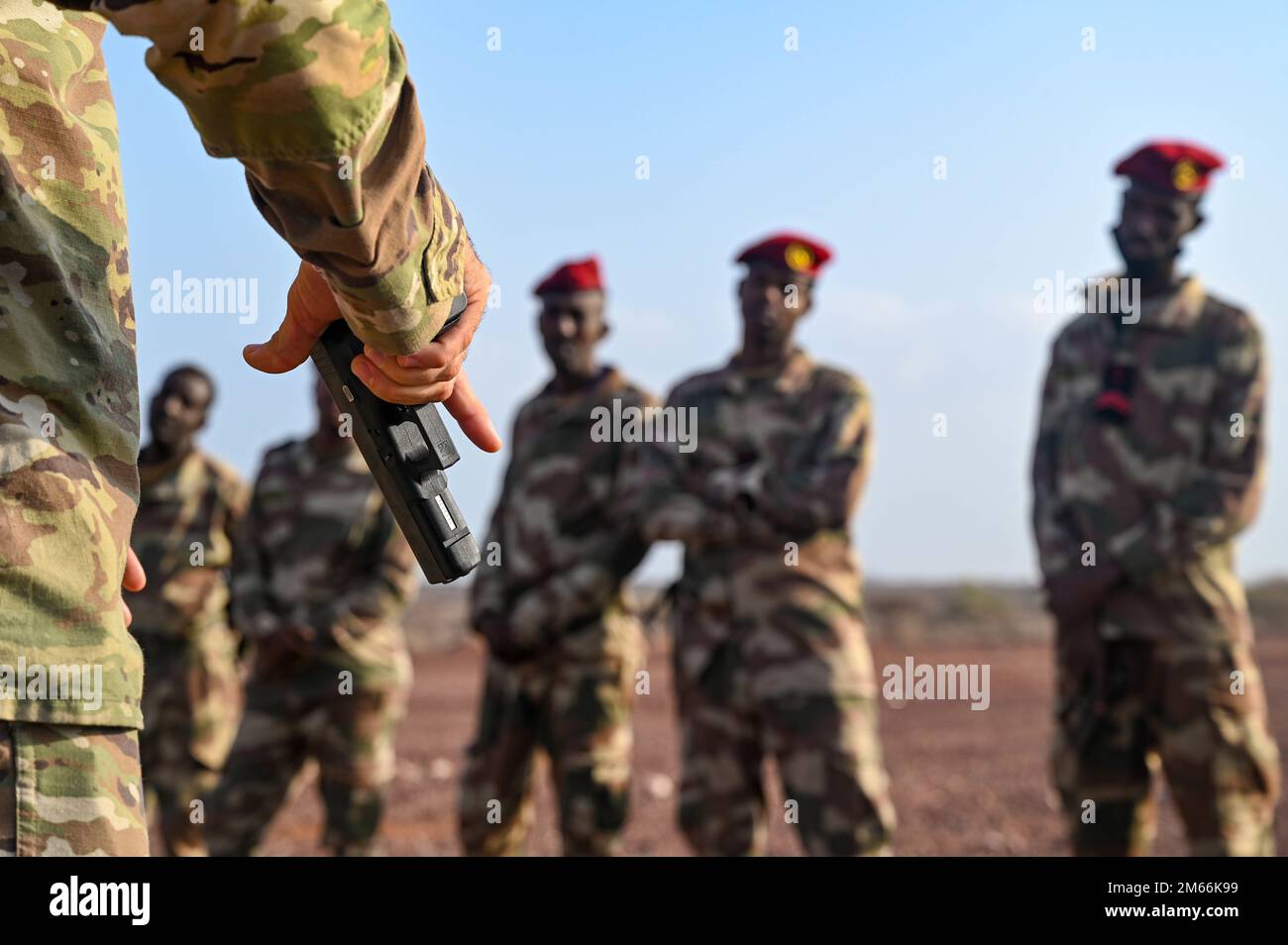 U.S. Army National Guard Soldiers assigned to the 2nd Security Force ...
