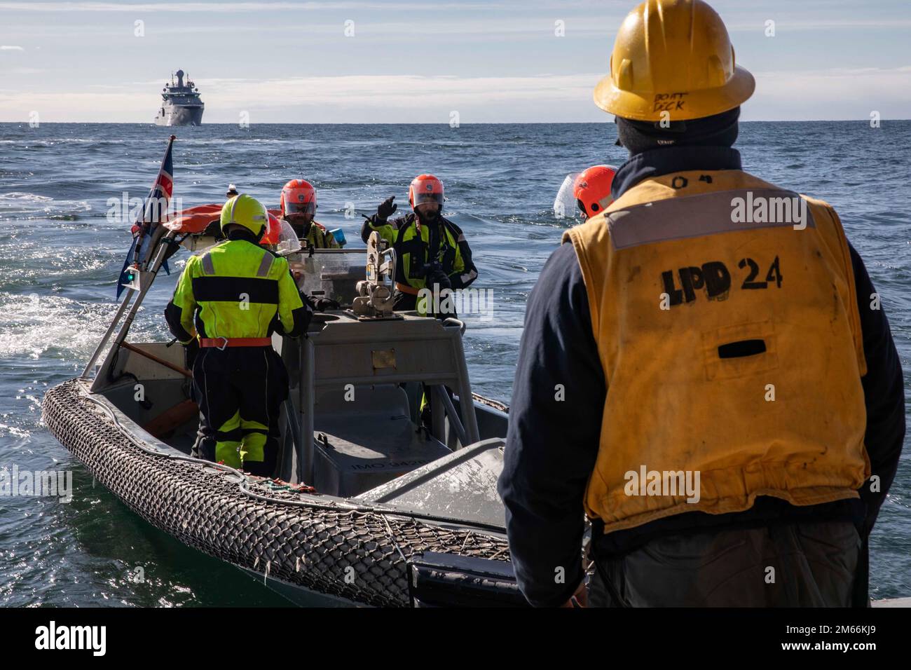 220407-N-PC065-1374 ATLANTIC OCEAN (April 7, 2022) – An Icelandic Coast ...