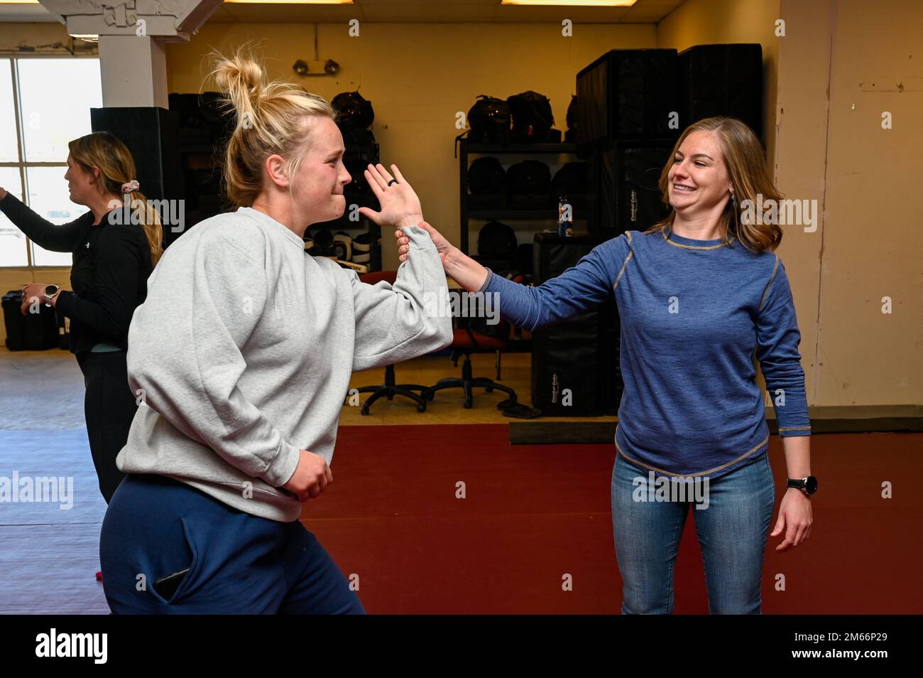 Womens self defense hi-res stock photography and images - Alamy