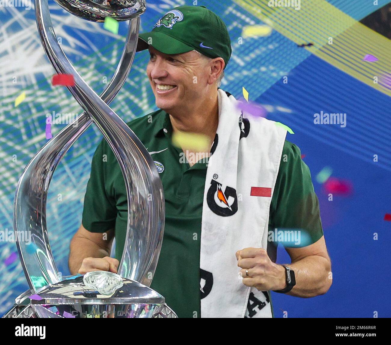 Arlington, TX, USA. 2nd Jan, 2023. Tulane head coach Willie Fritz ...