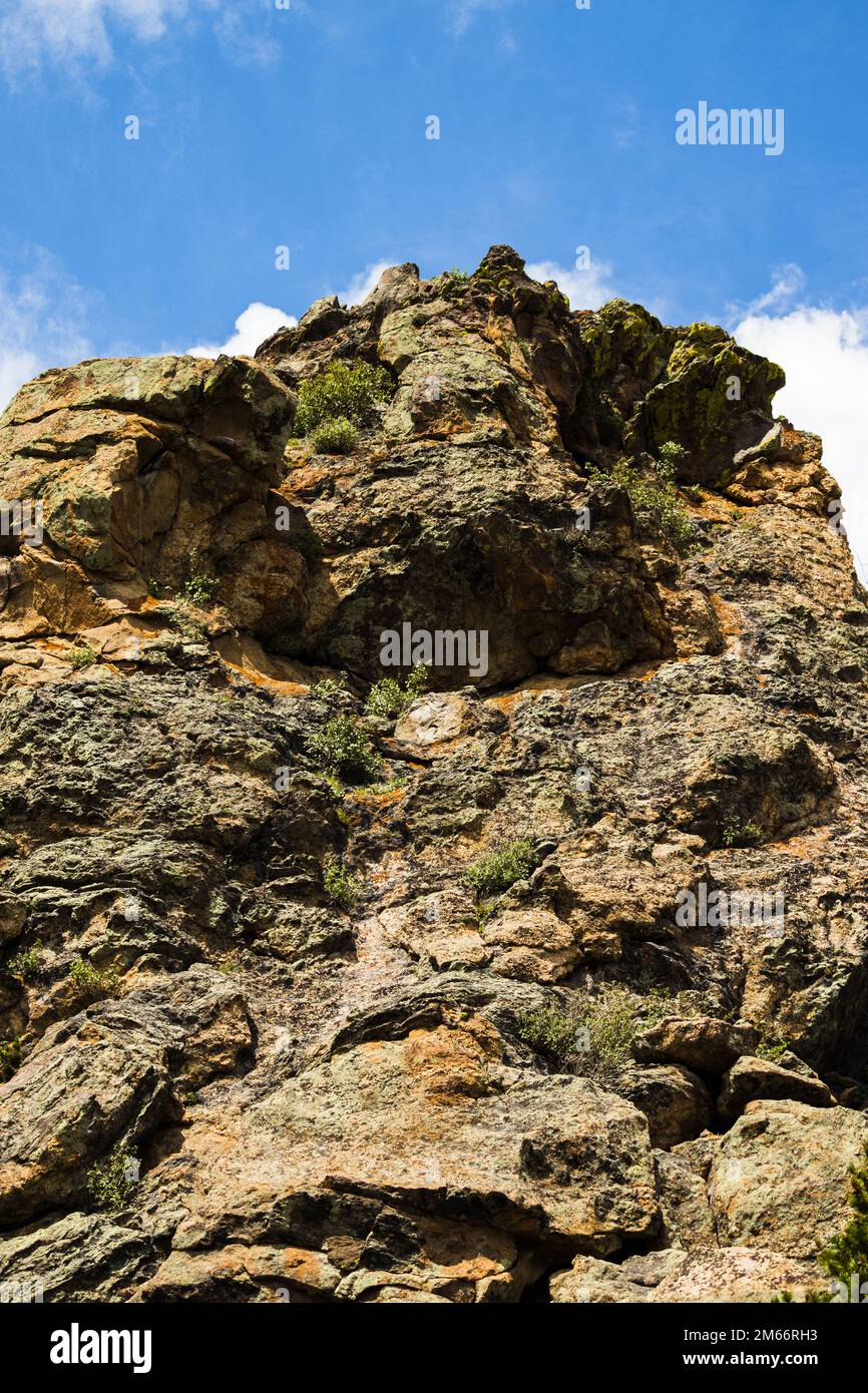 Wooded mountains and rolling hills of Rocky Mountain National Park ...