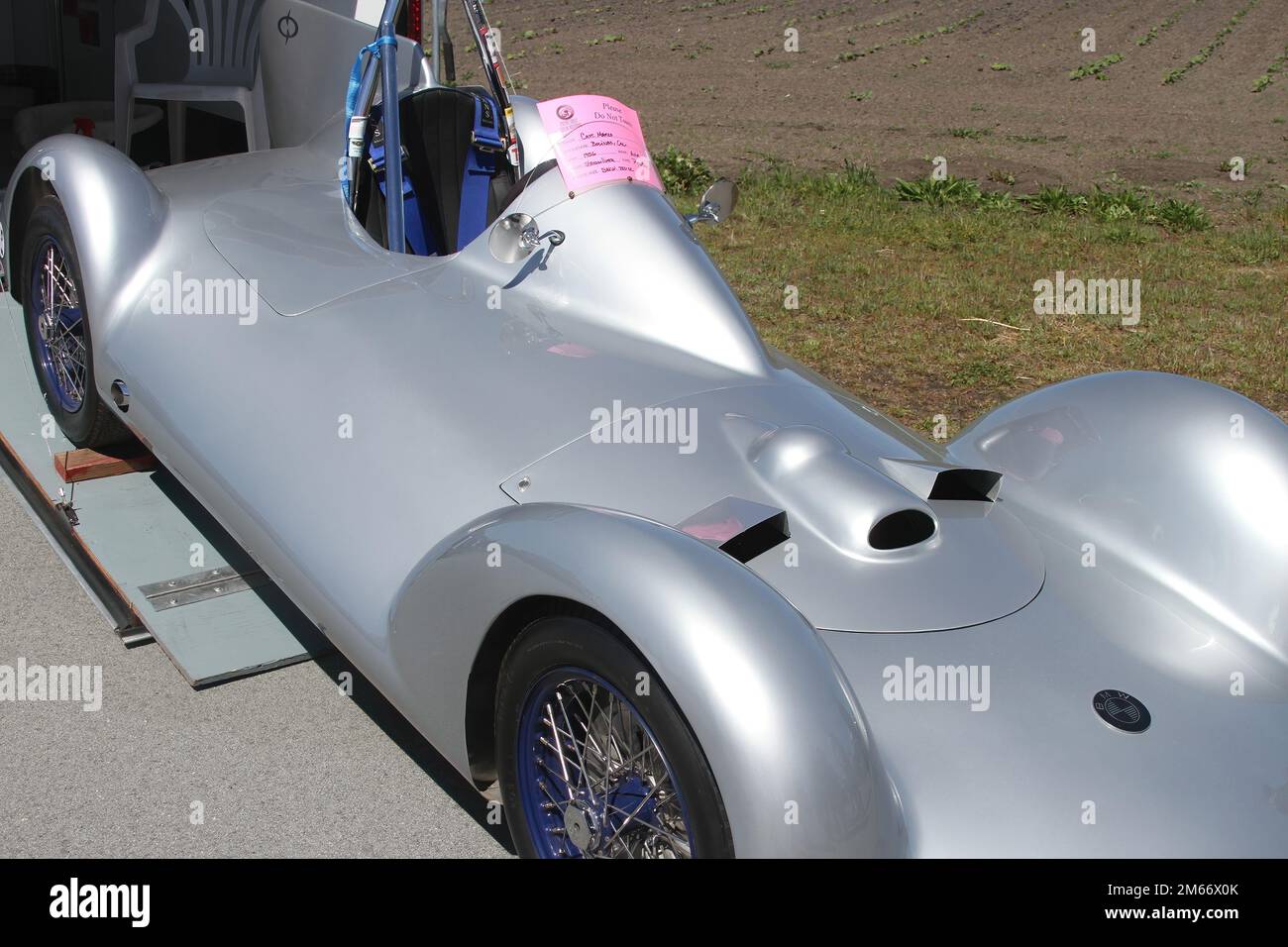 4 cycle engines hi-res stock photography and images - Alamy