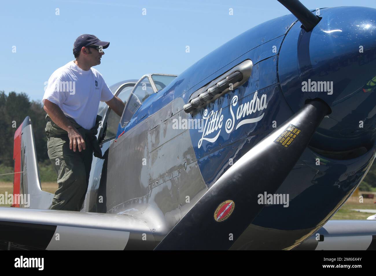 4 cycle engines hi-res stock photography and images - Alamy