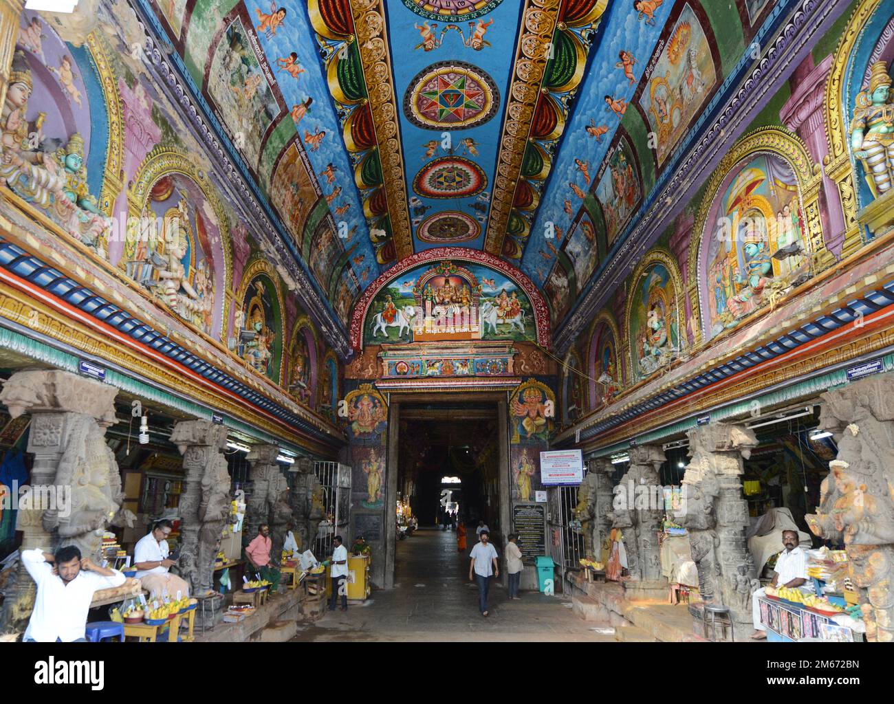 Meenakshi Amman Temple in Madurai, Tamil Nadu, India Stock Photo - Alamy