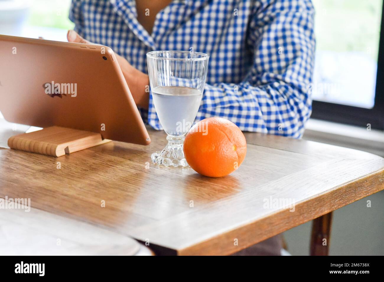 Makeshift desks hi-res stock photography and images - Alamy