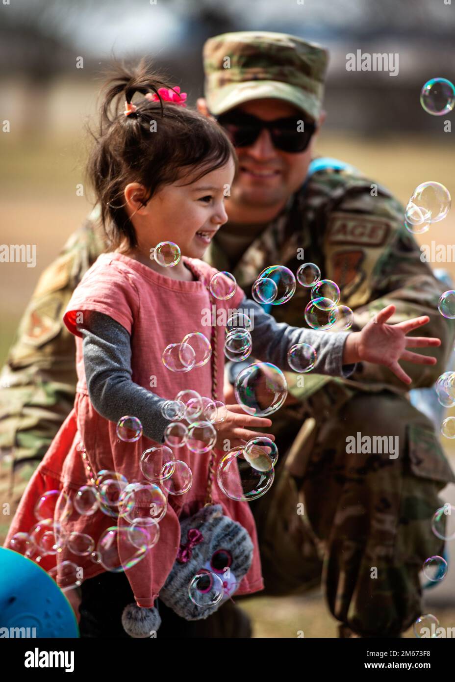 Airmen and their family members from the 133rd Airlift Wing ...