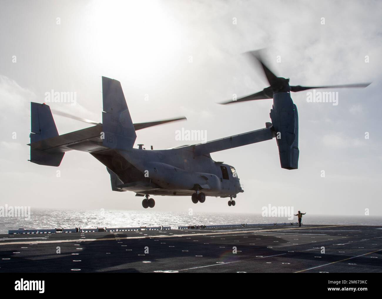 220409-N-IV962-1153 PACIFIC OCEAN (April 9, 2022) – An MV-22 Osprey ...