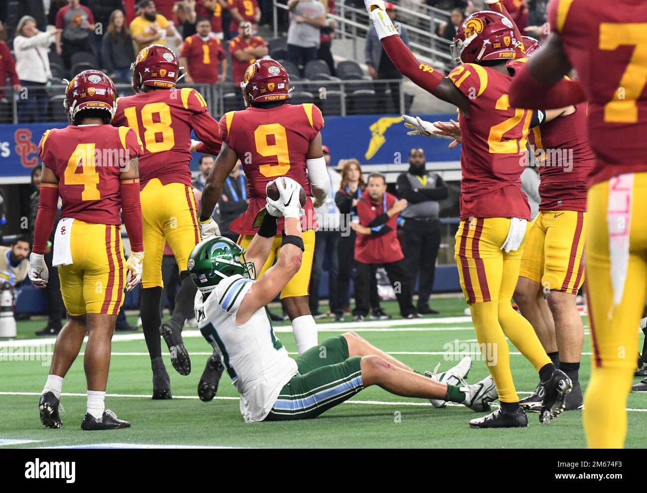 Arlington, United States. 02nd Jan, 2023. Tulane's Alex Bauman scores ...