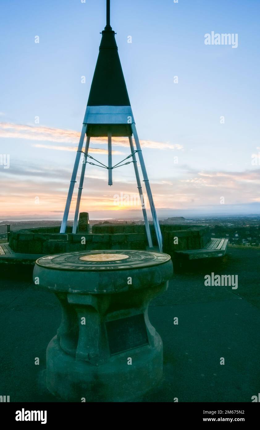 Urban trig hi-res stock photography and images - Alamy