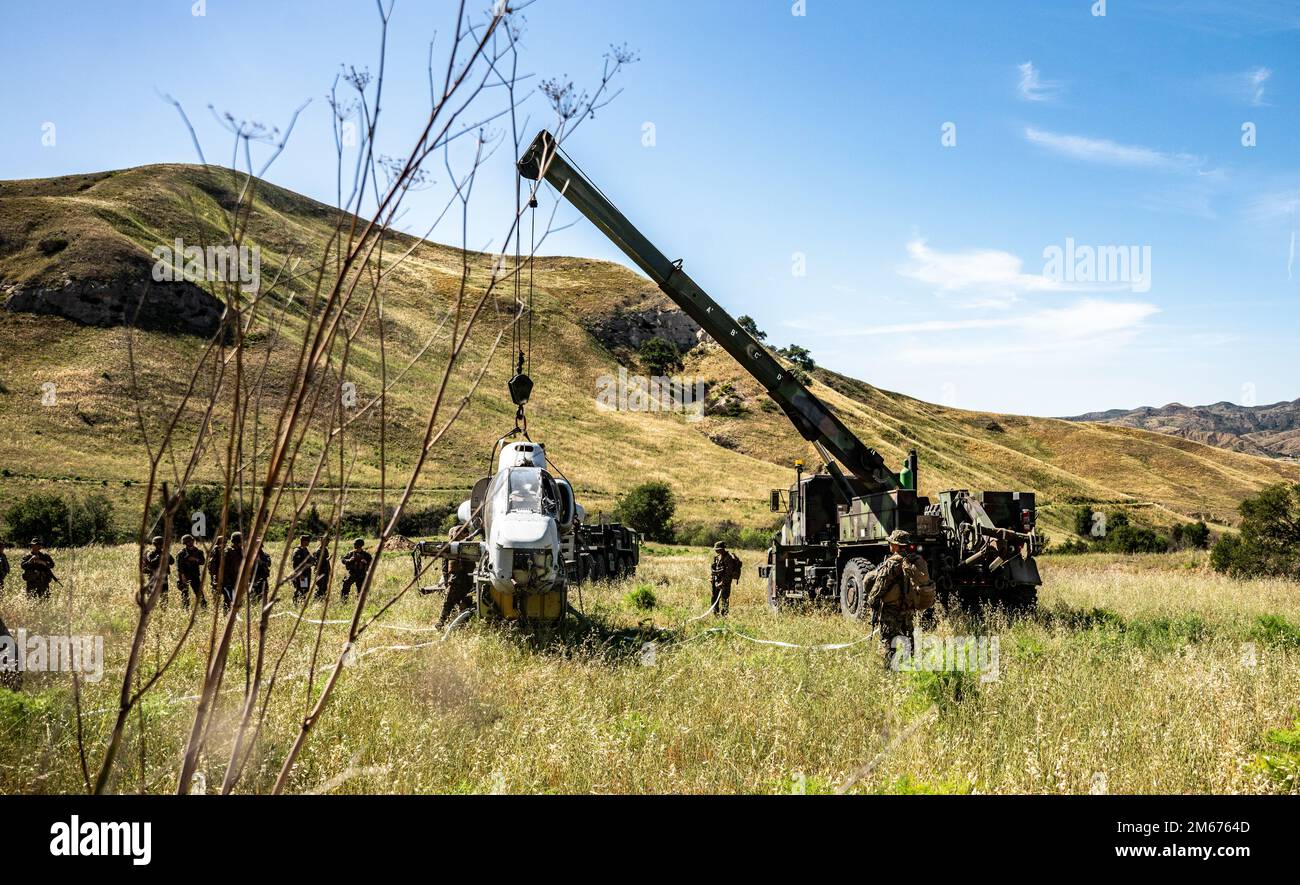 Reserve Marines with Marine Wing Support Squadron (MWSS) 473, 4th ...