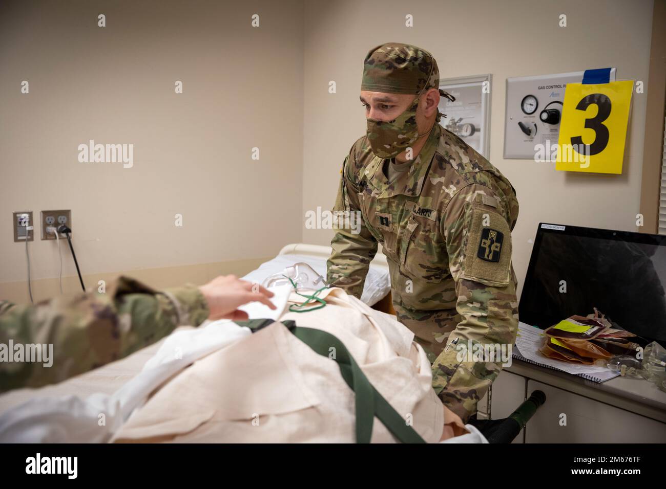 Soldiers from the 921st Field Hospital (FH) from Bell, Calif. and ...