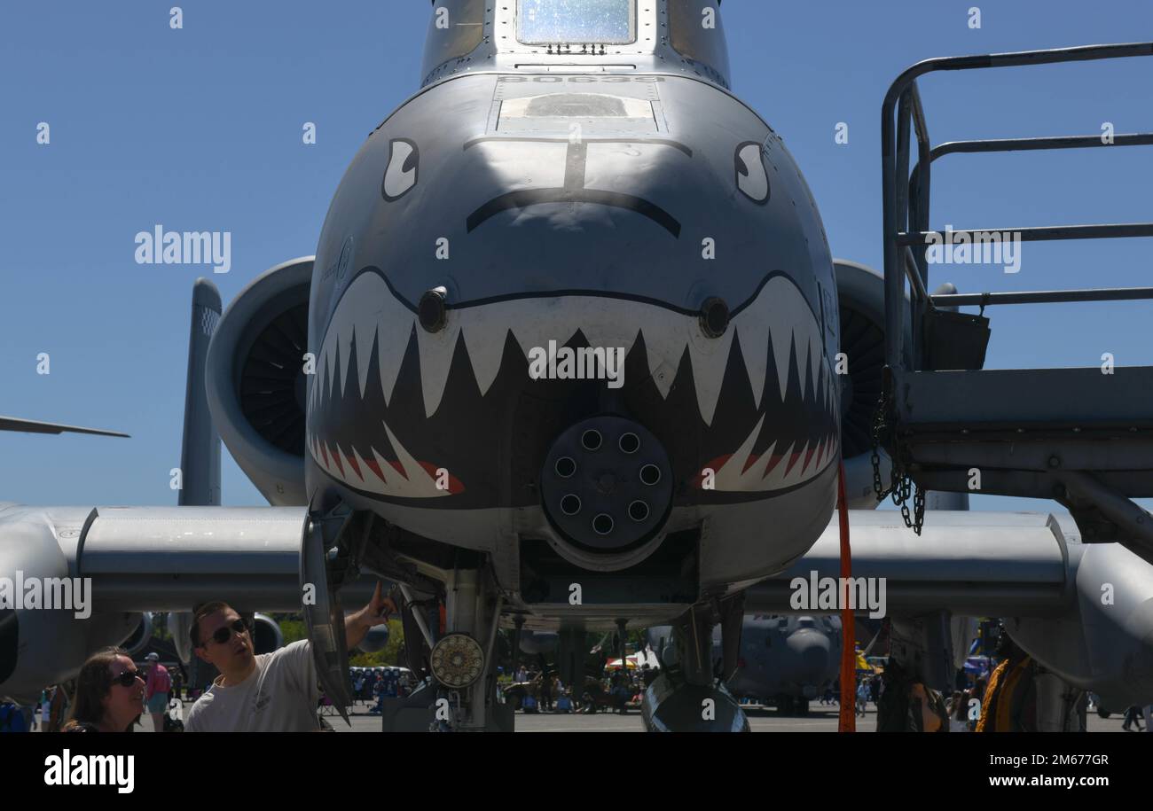 Titans air display hi-res stock photography and images - Alamy