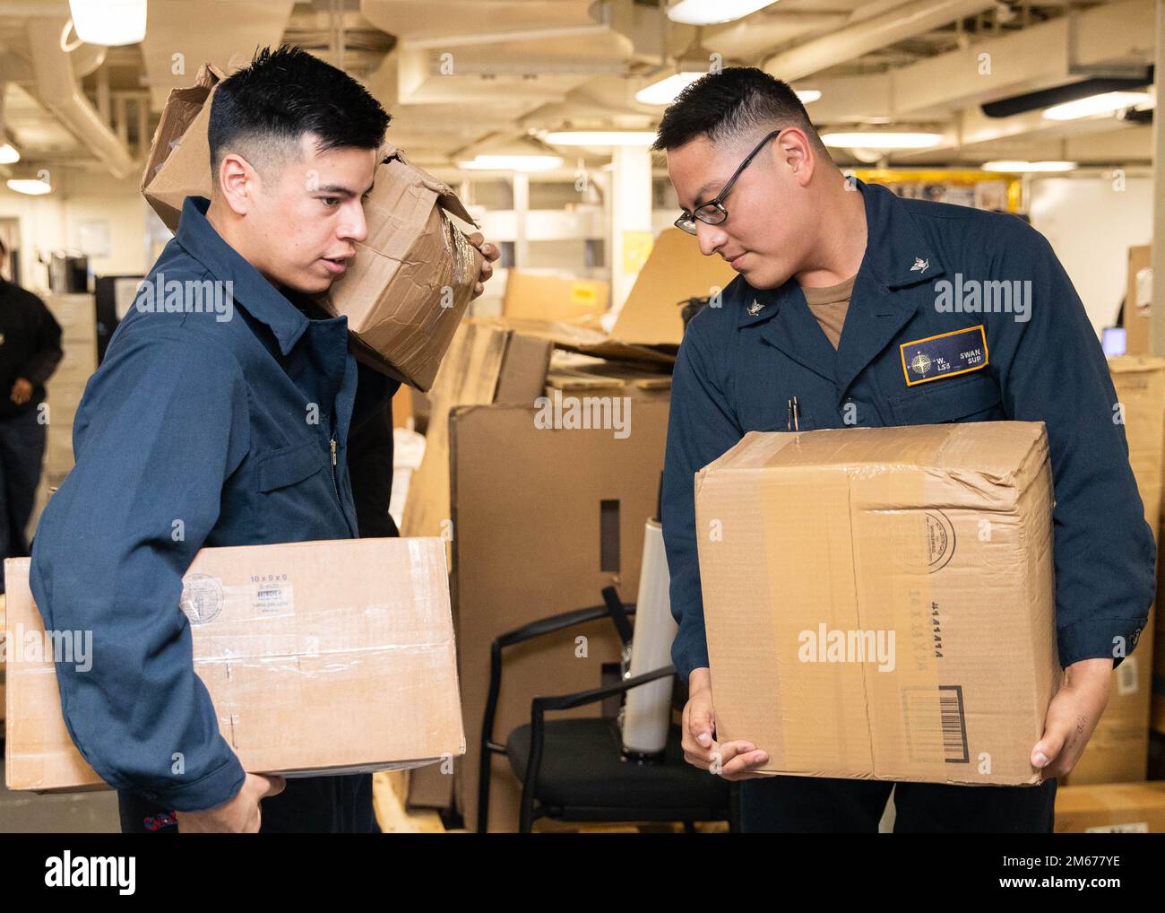 Uss swan hi-res stock photography and images - Alamy