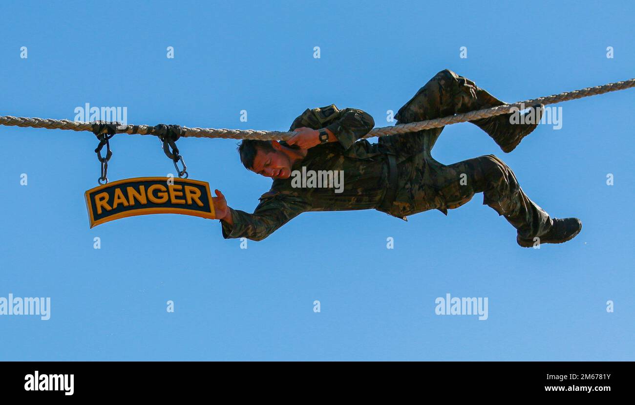 1st Lt. Matthew McKenzie, 1st Battalion 187th Infantry Regiment, 3rd ...