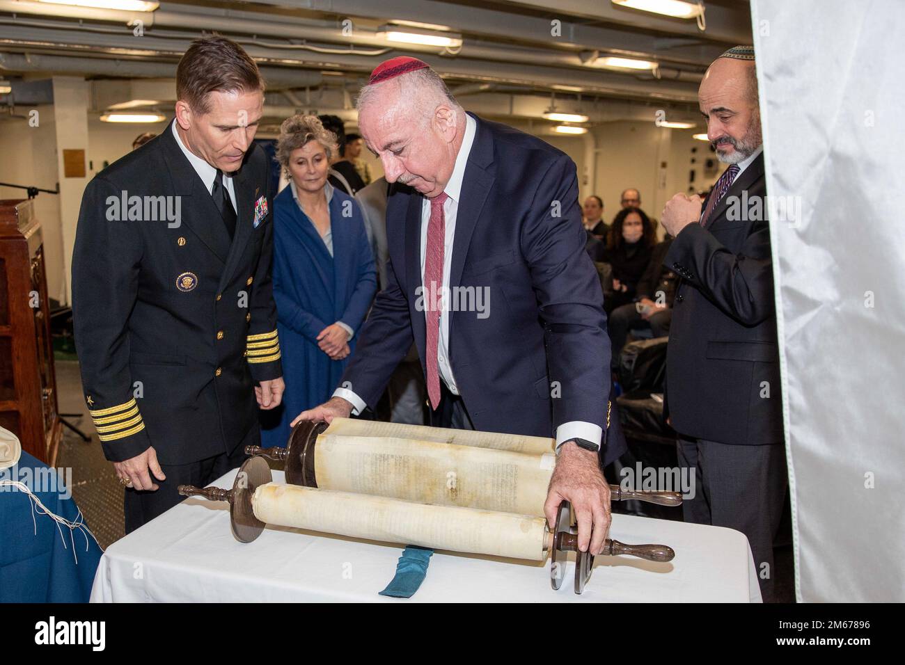 220410-N-NA545-1300 NEWPORT NEWS, Va. (April 10, 2022) – Capt. Brent C ...