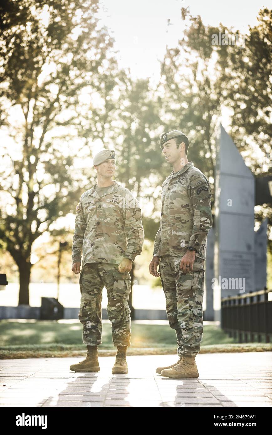 CPT Boyle and CPT Corson Winners of the 2022 Best Ranger Competition ...