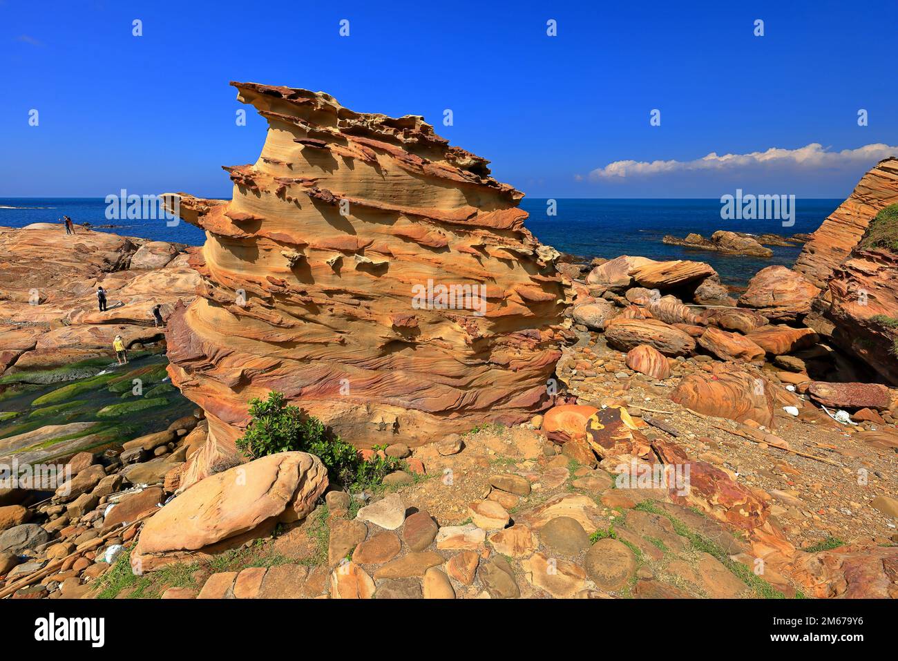 Coastal rock formations in Nanya, Northeast Coast National Scenic Area ...