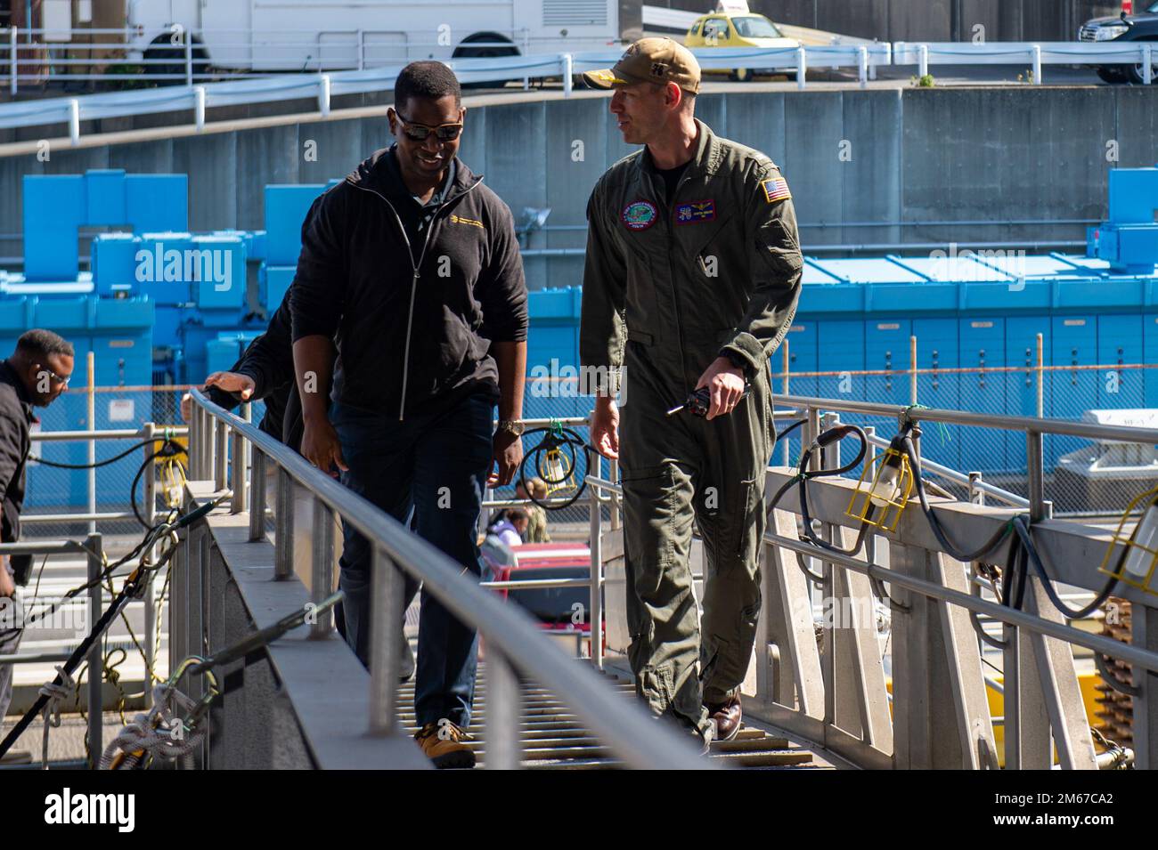 220412-N-SI601-1019 YOKOSUKA, Japan (April 12, 2022) Capt. Justin ...