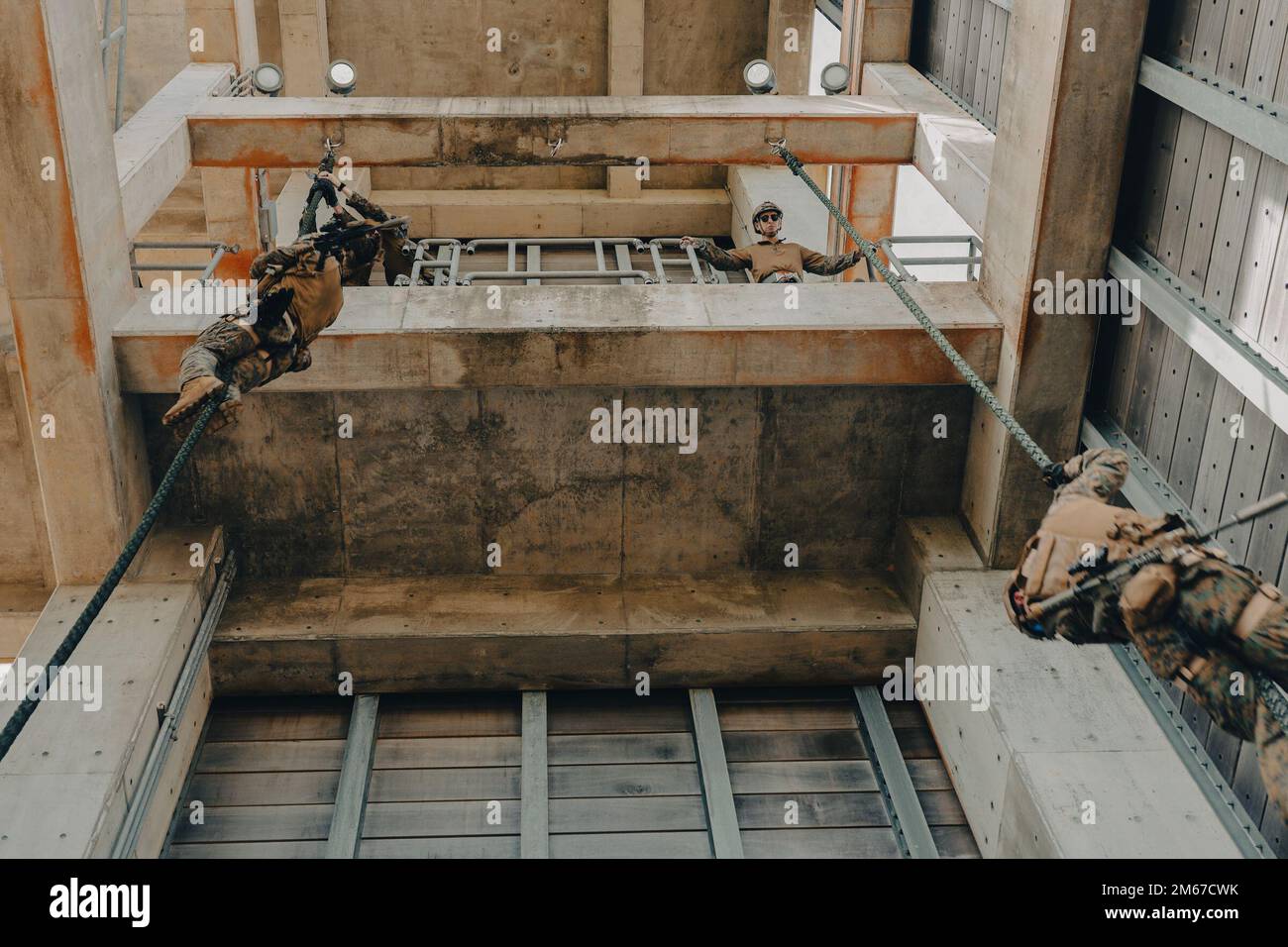 U.S. Reconaissance Marines with Maritime Raid Force (MRF), 31st Marine ...