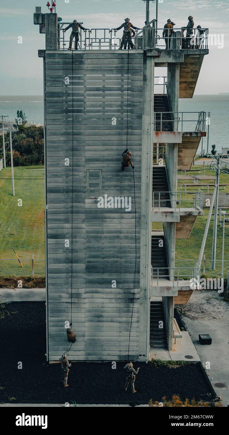 U.S. Reconaissance Marines with Maritime Raid Force (MRF), 31st Marine ...