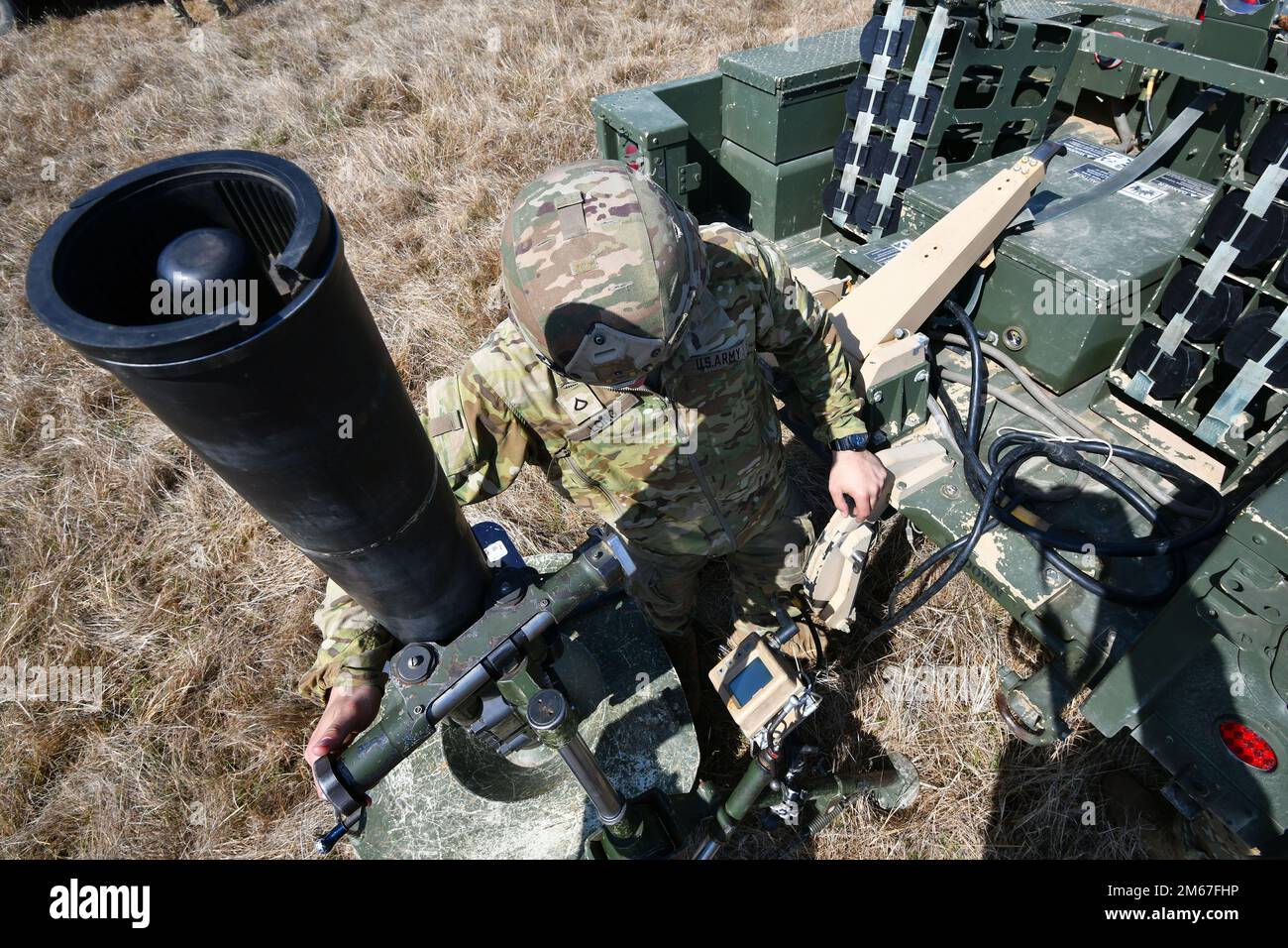 120 mm mortar system hi-res stock photography and images - Alamy