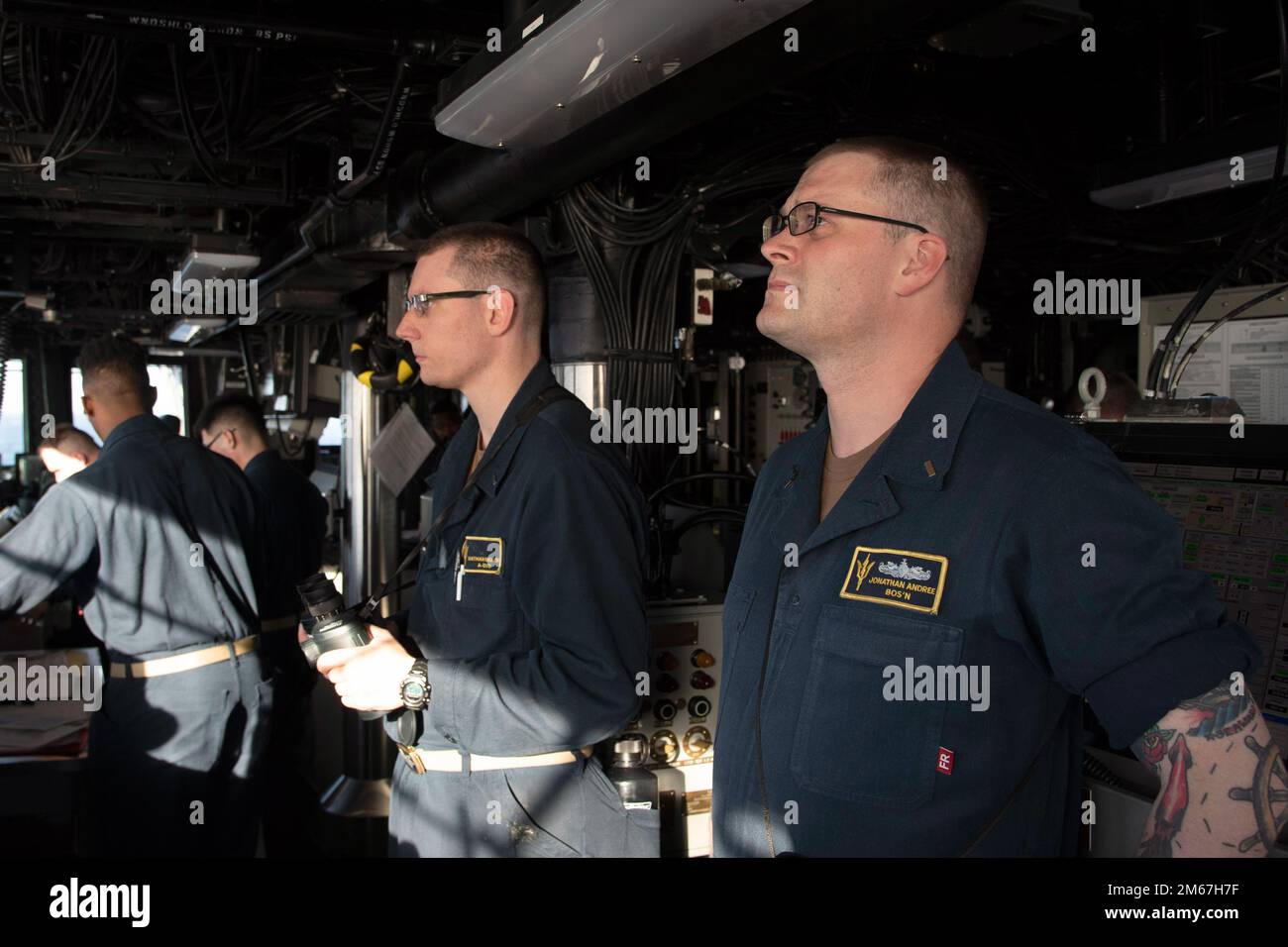 220412-N-XN177-1005 PACIFIC OCEAN (April 12, 2022) – Lt. j.g. Nathan ...