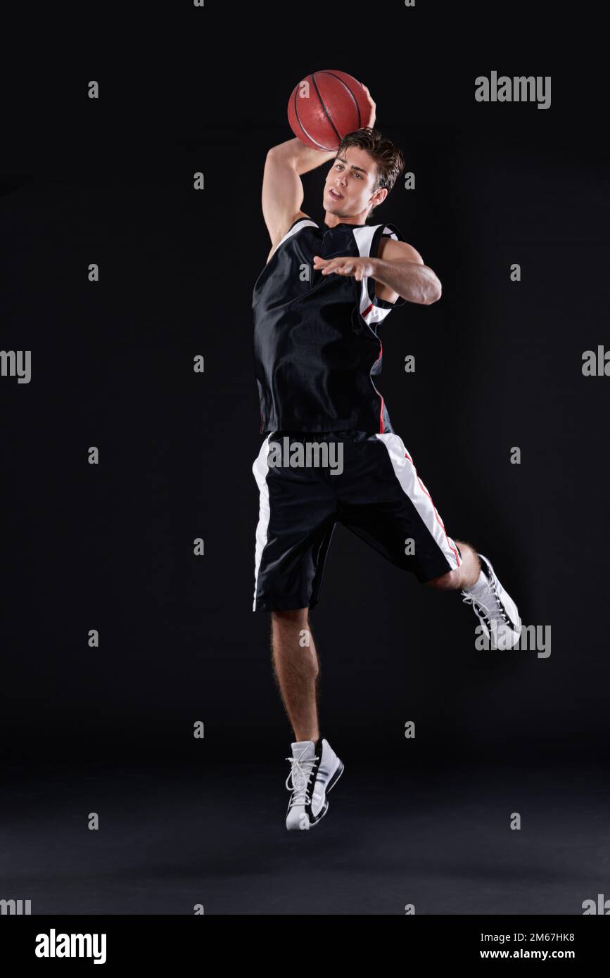 Black basketball player full body hi-res stock photography and images ...